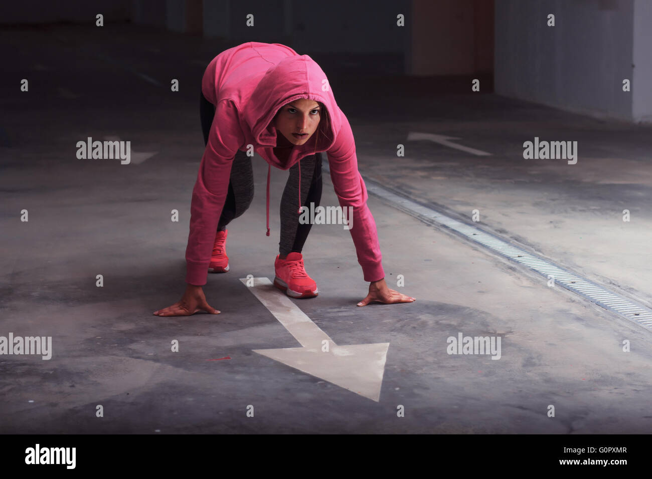 Fitness Athlete Runner Woman ready for running. Active Healthy ...