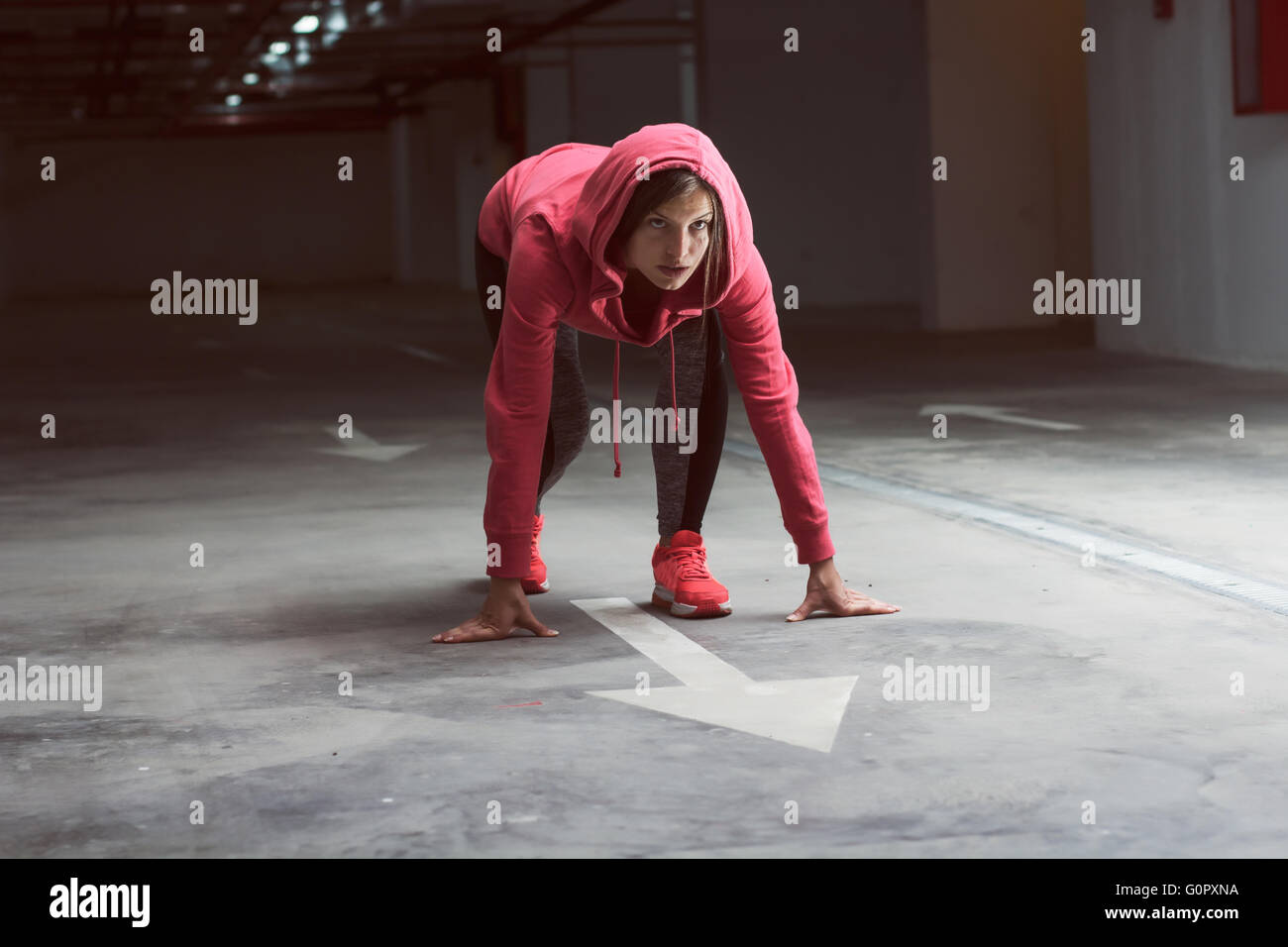 Fitness Athlete Runner Woman ready for running. Active Healthy ...