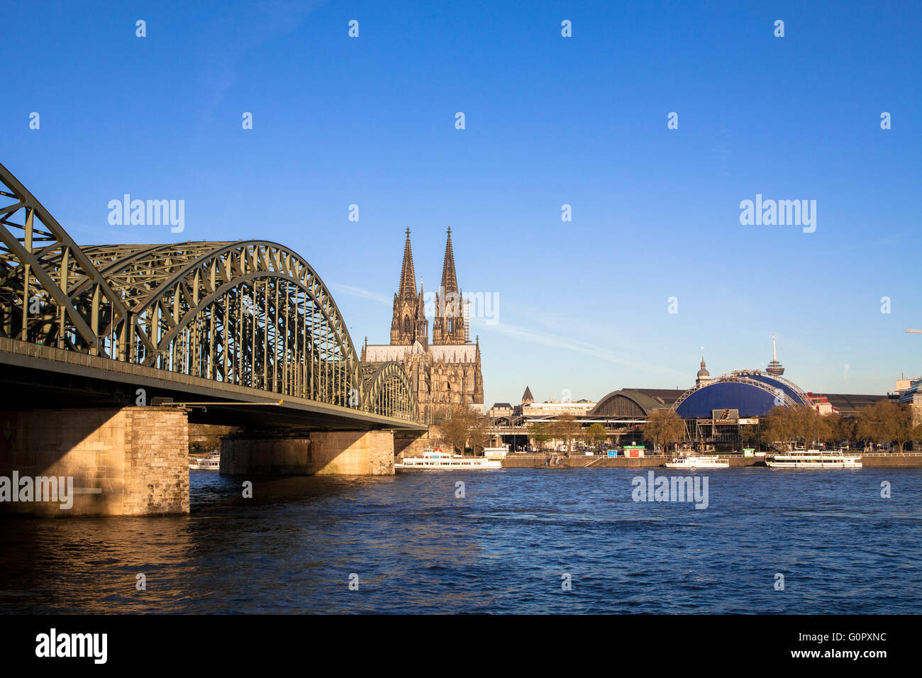 Europe, Germany, Cologne, view across the river Rhine to the cathedral ...