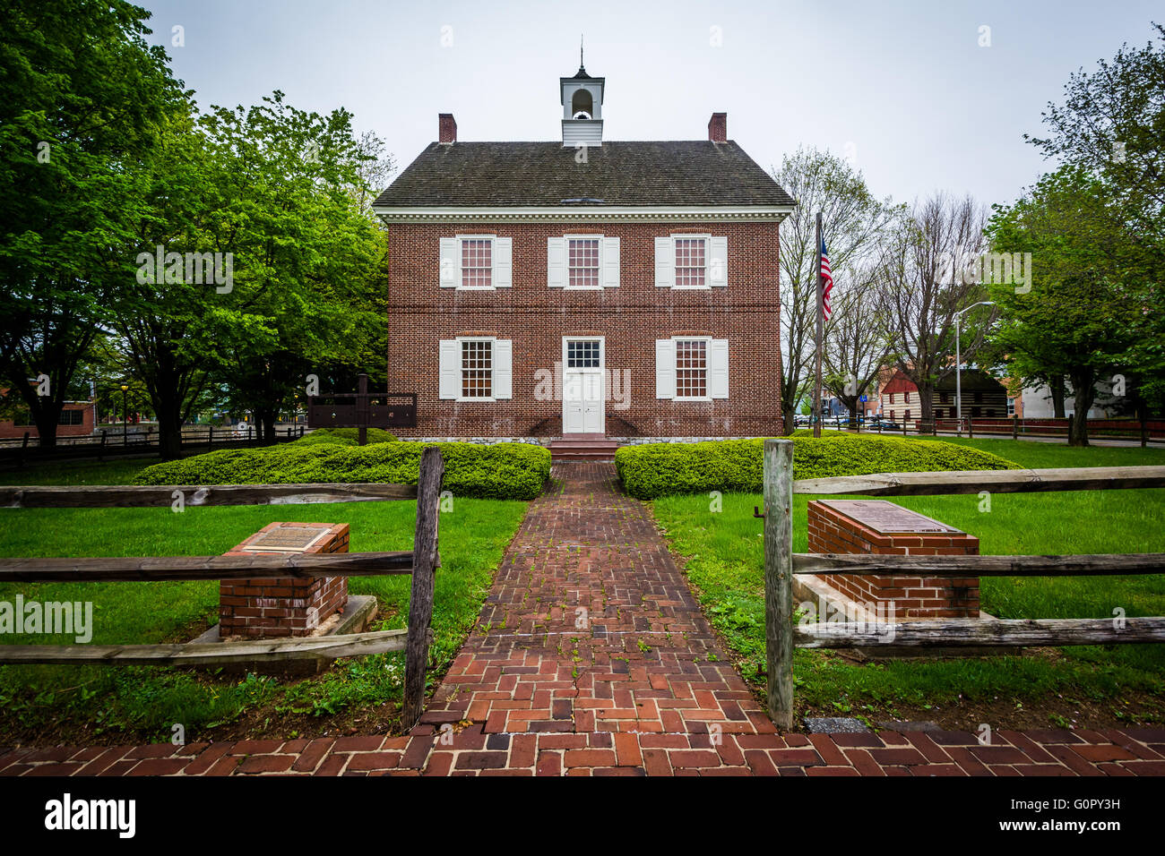Old colonial courthouse hi-res stock photography and images - Alamy