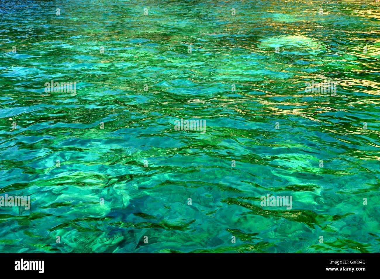 Rocks bottom crystal clear turquoise hi-res stock photography and ...