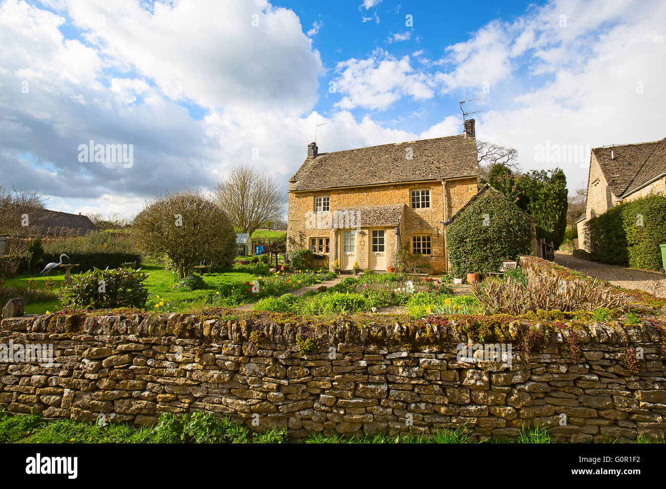 Ancient village "Upper Slaughter" in the Cotswolds region Stock Photo ...