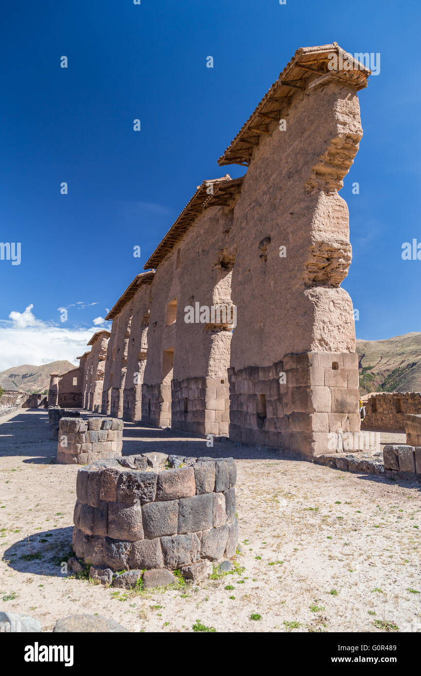 Inca ruins temple wiracocha raqchi hi-res stock photography and images ...