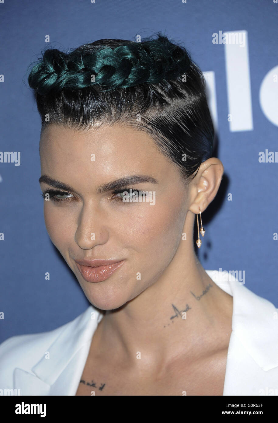 27th Annual GLAAD Media Awards at the Beverly Hilton Hotel - Arrivals ...