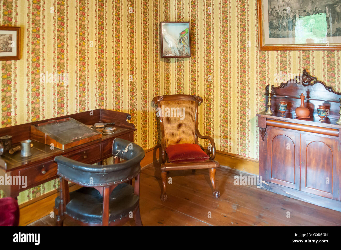 Smoking room hi-res stock photography and images - Alamy