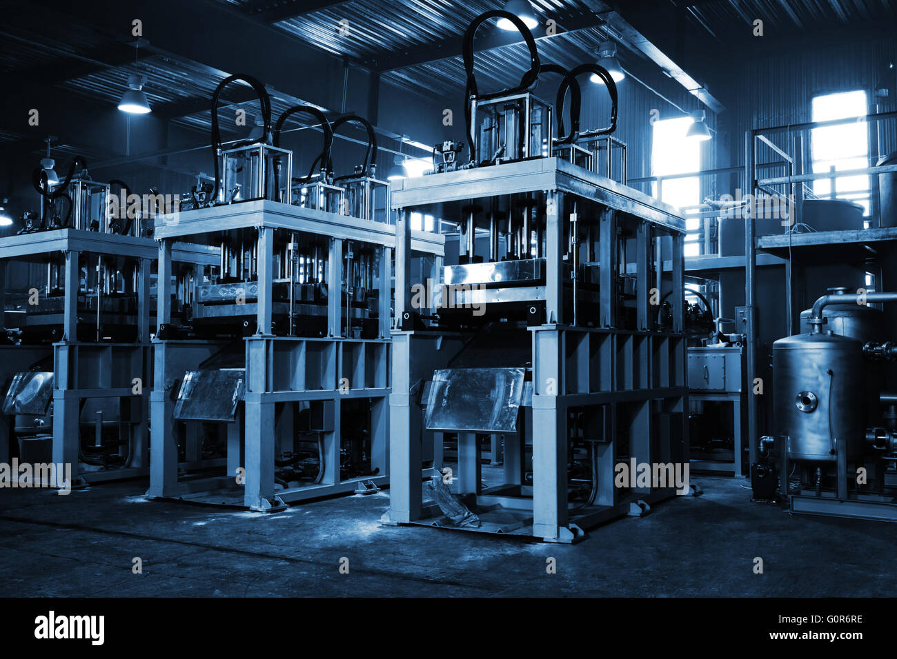 powerful press in the shop at a modern factory Stock Photo - Alamy