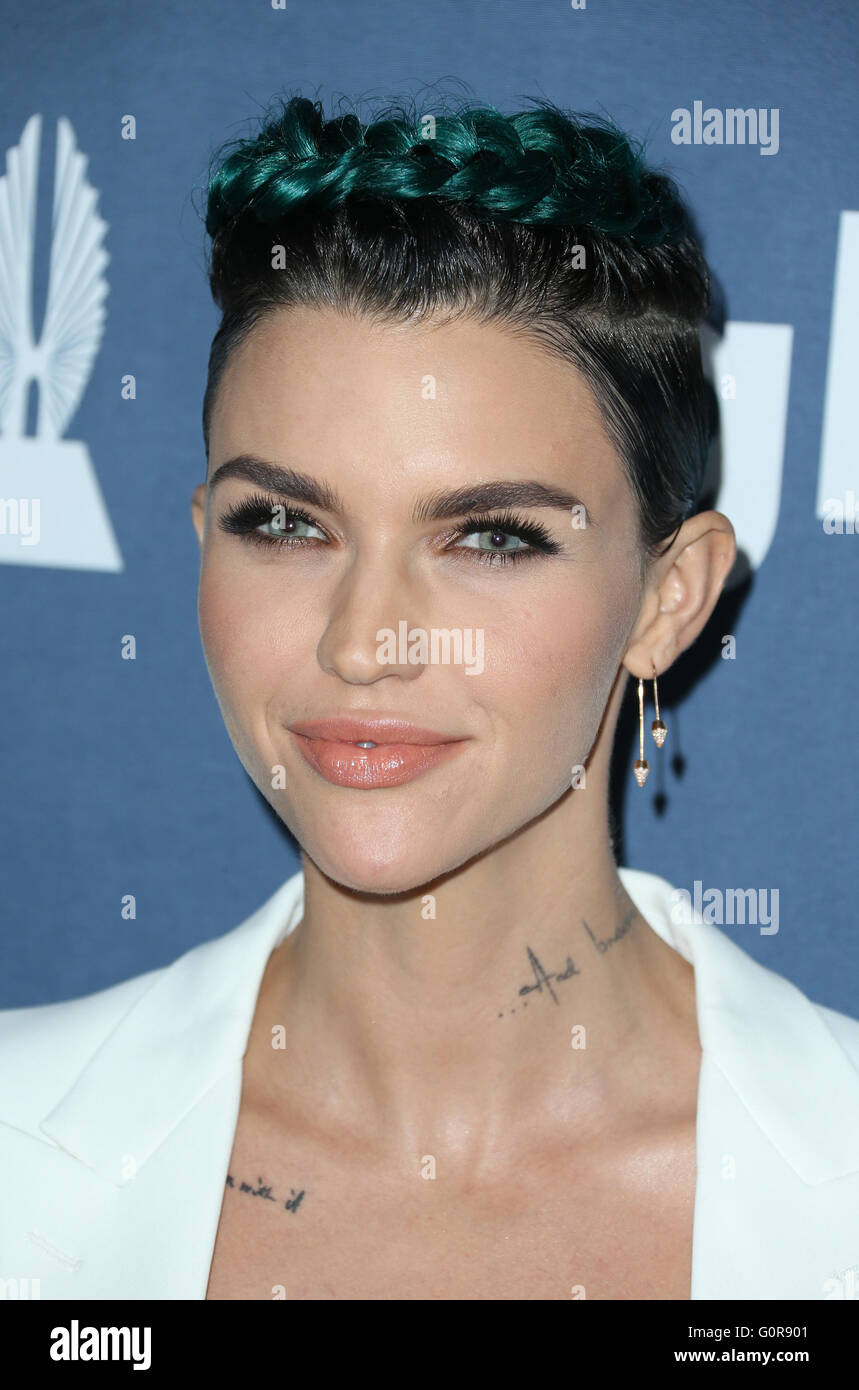 27th Annual GLAAD Media Awards at the Beverly Hilton Hotel - Arrivals ...