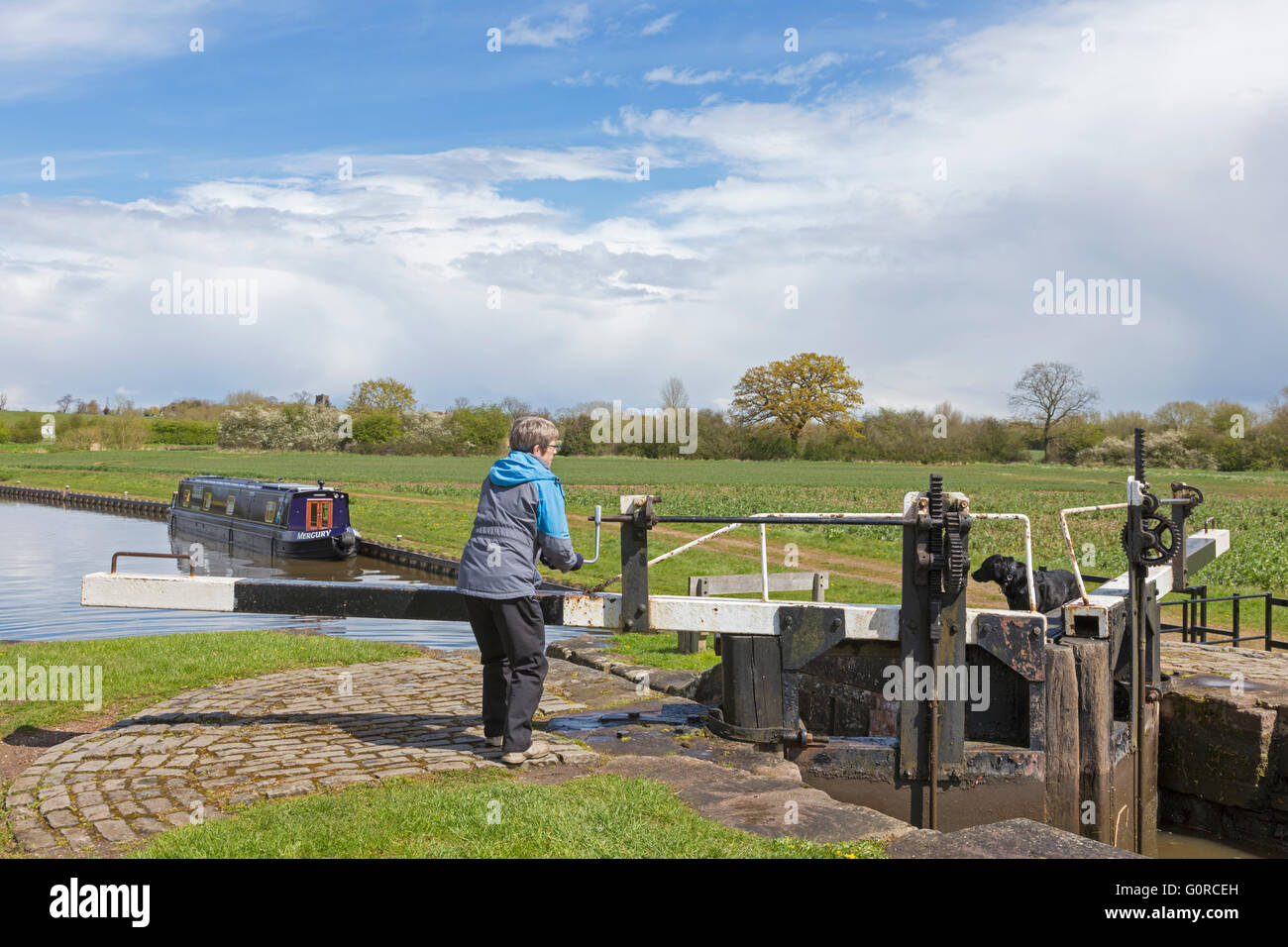Alrewas lock hi-res stock photography and images - Alamy