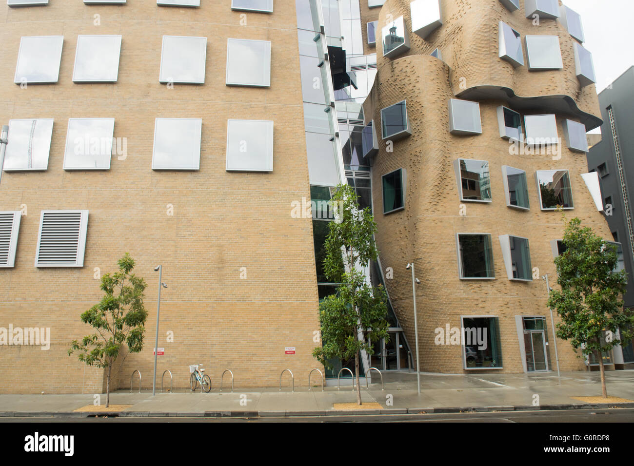 Dr Chau Chak Wing Building, designed by Frank Gehry Stock Photo - Alamy