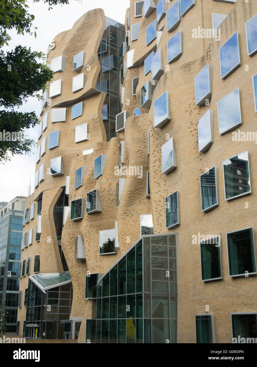 Dr Chau Chak Wing Building, designed by Frank Gehry Stock Photo - Alamy
