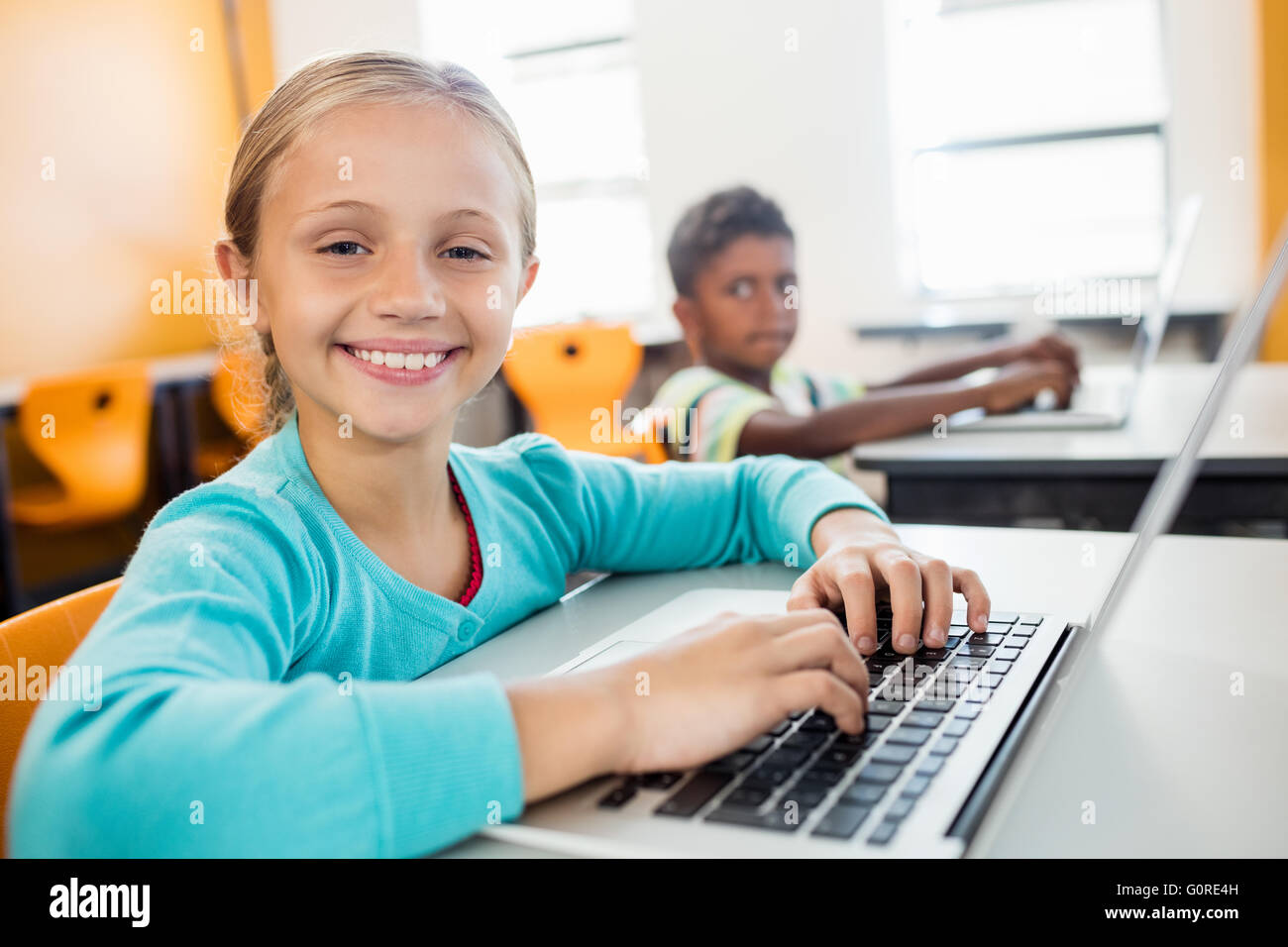 Desk in classroom hi-res stock photography and images - Alamy