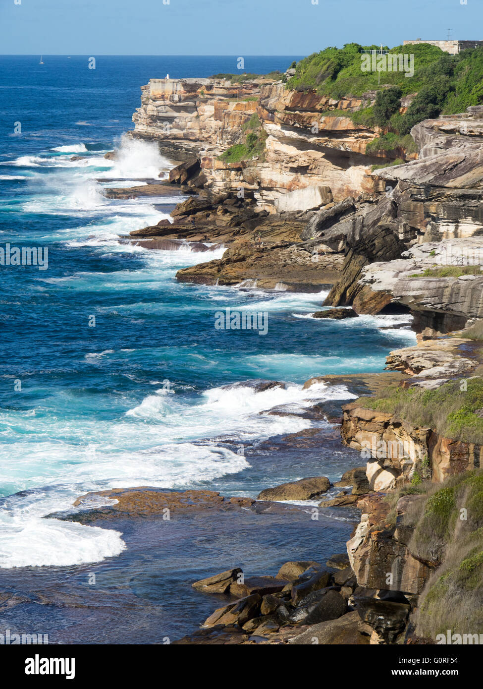 Rugged cliffs along the Sydney coast at Bronte Stock Photo - Alamy