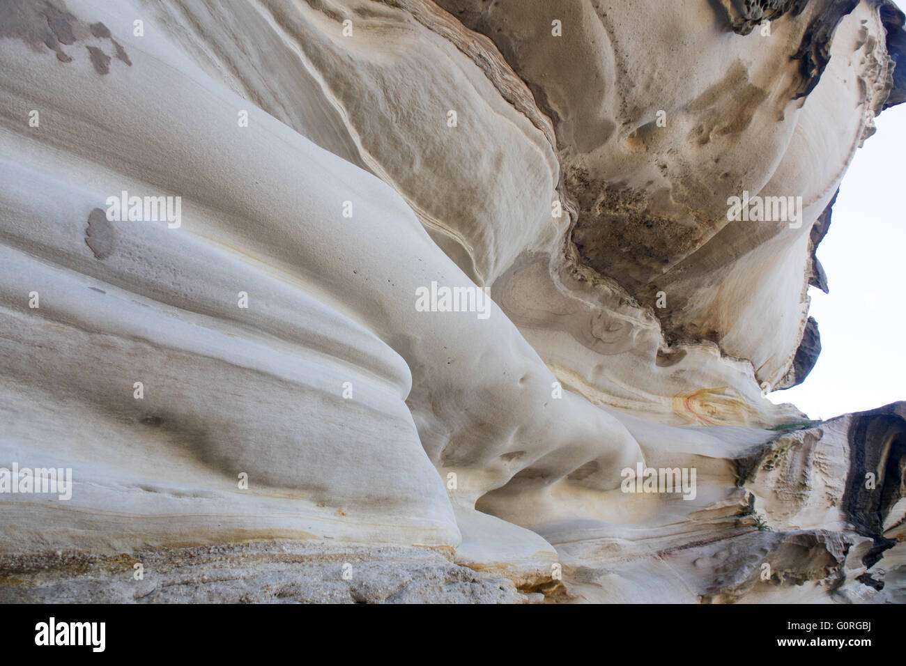 Weathered rock face on the Coastal Walk path south of Bondi Beach ...