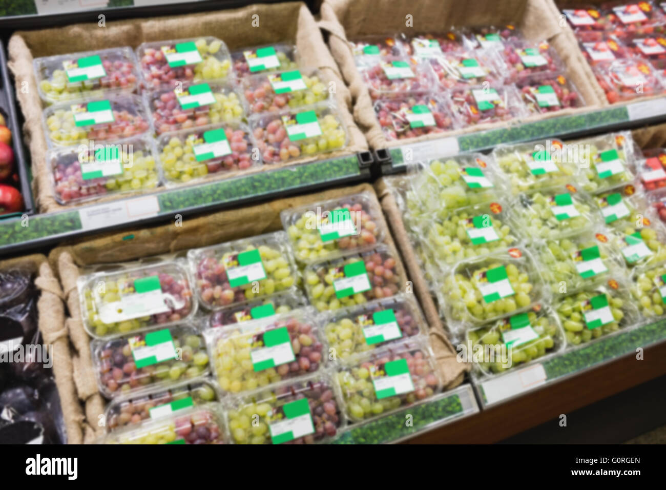 Grapes grocery store hi-res stock photography and images - Alamy