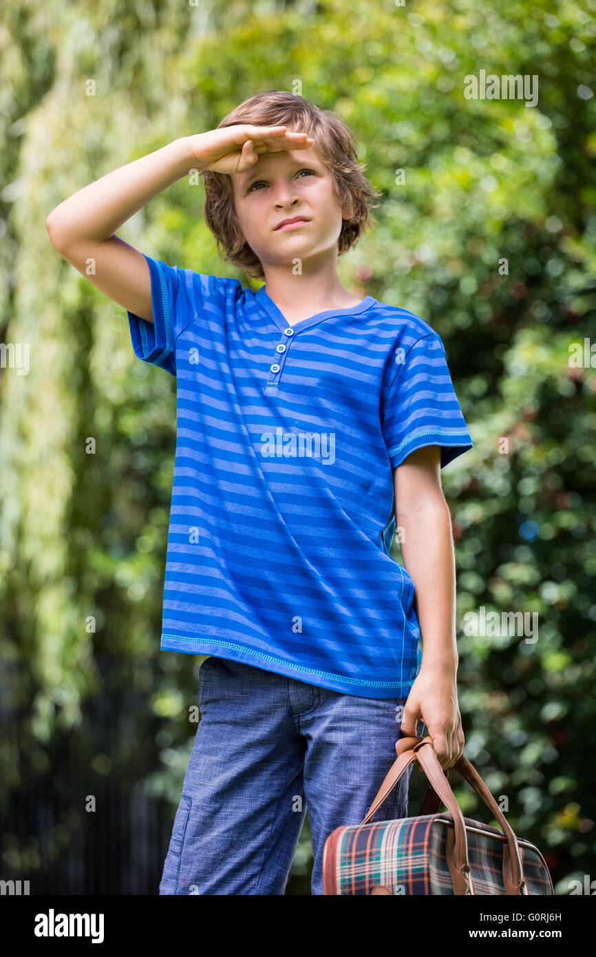Boy looking at the sky hi-res stock photography and images - Alamy