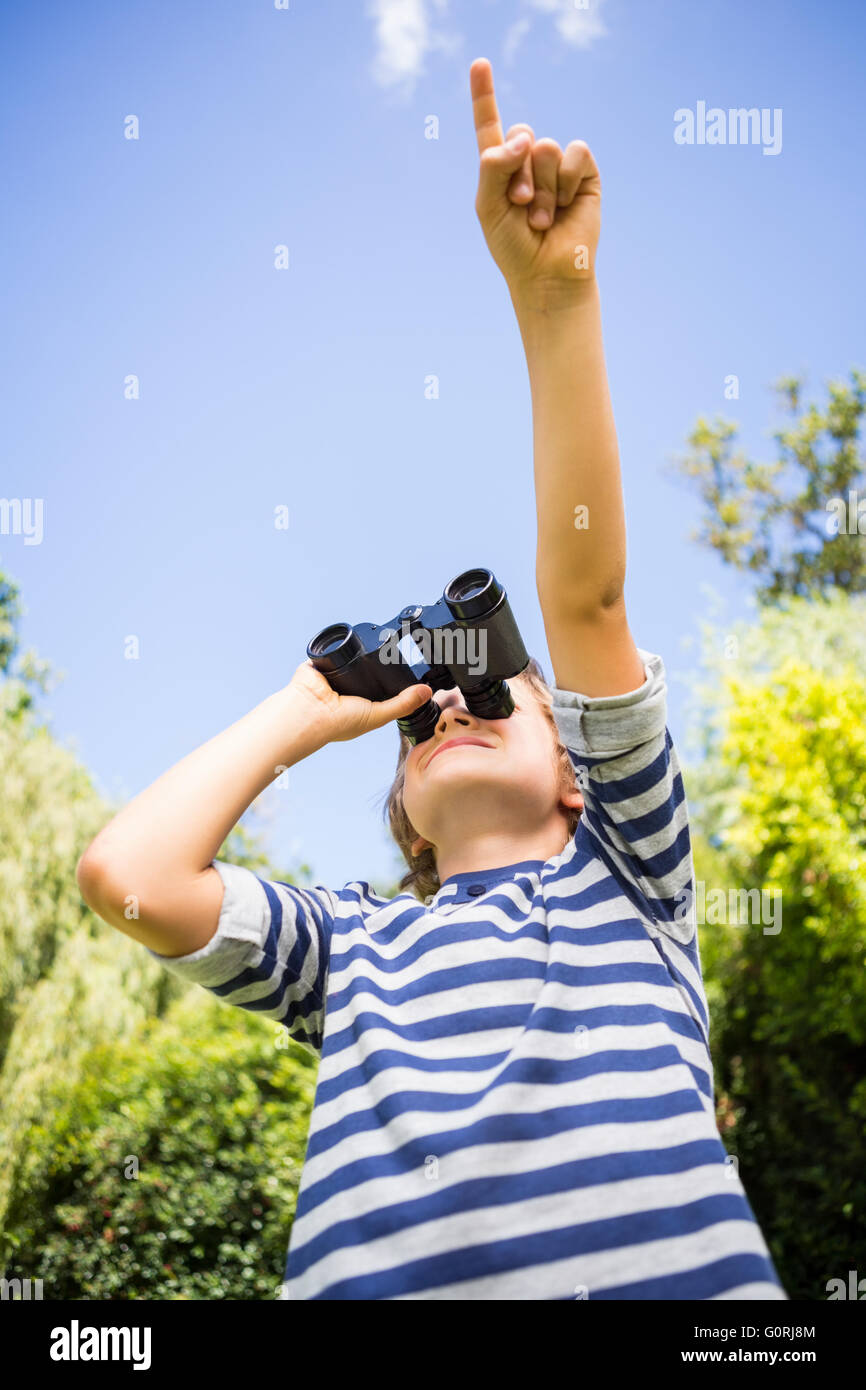 Child pointing finger sky hi-res stock photography and images - Alamy