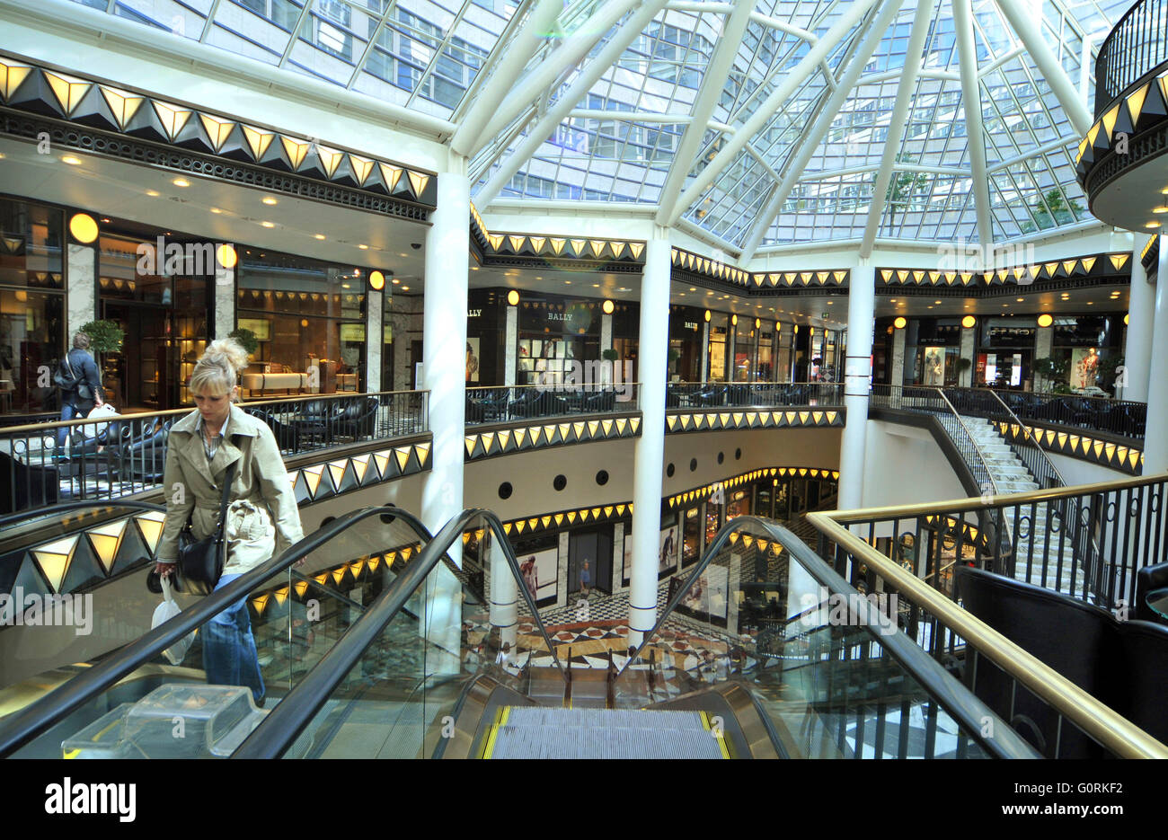 Escalator, inner courtyard, atrium, shopping mall, Quartier 206 ...