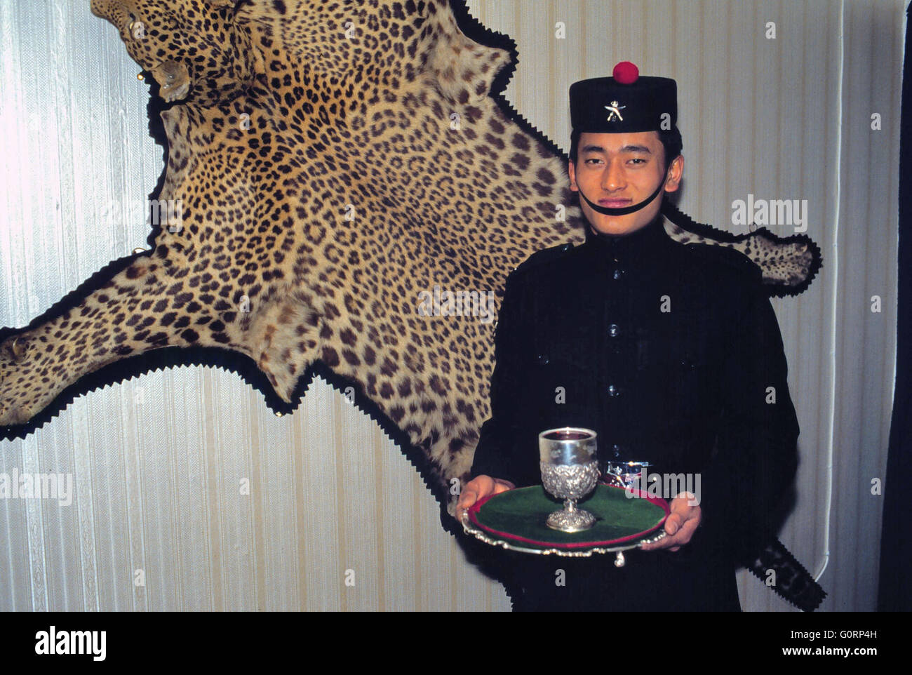 Royal Army, 6th rifle Gurka Regiment, officers club - Royal Army, sesto ...