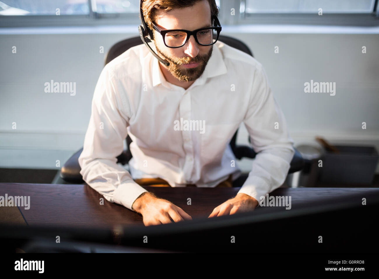Computer professional tie hi-res stock photography and images - Alamy