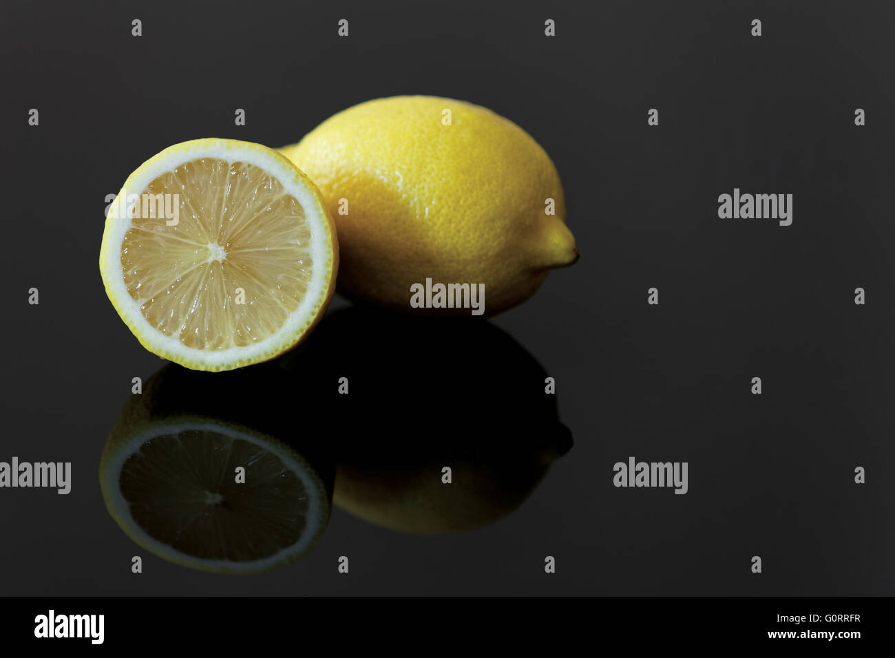 Freshly sliced lemons hi-res stock photography and images - Alamy