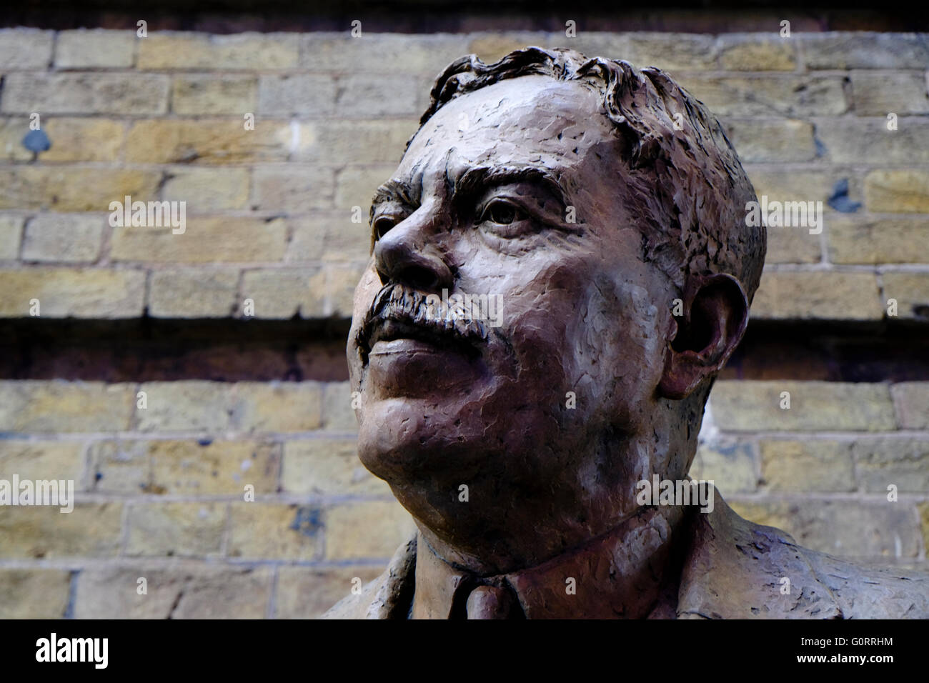 Hazel reeves sculpture hi-res stock photography and images - Alamy