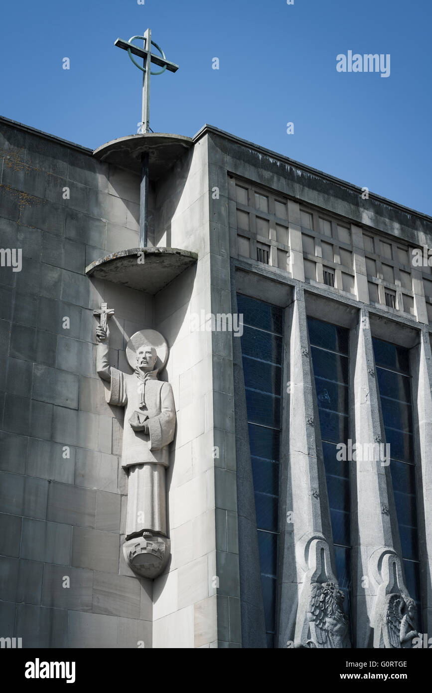 St francis xavier church falkirk hi-res stock photography and images ...
