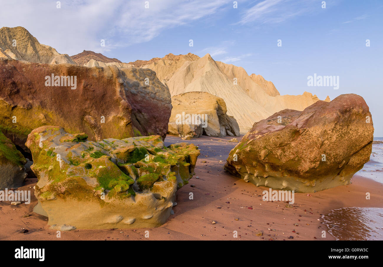Strait of hormuz iran hi-res stock photography and images - Alamy