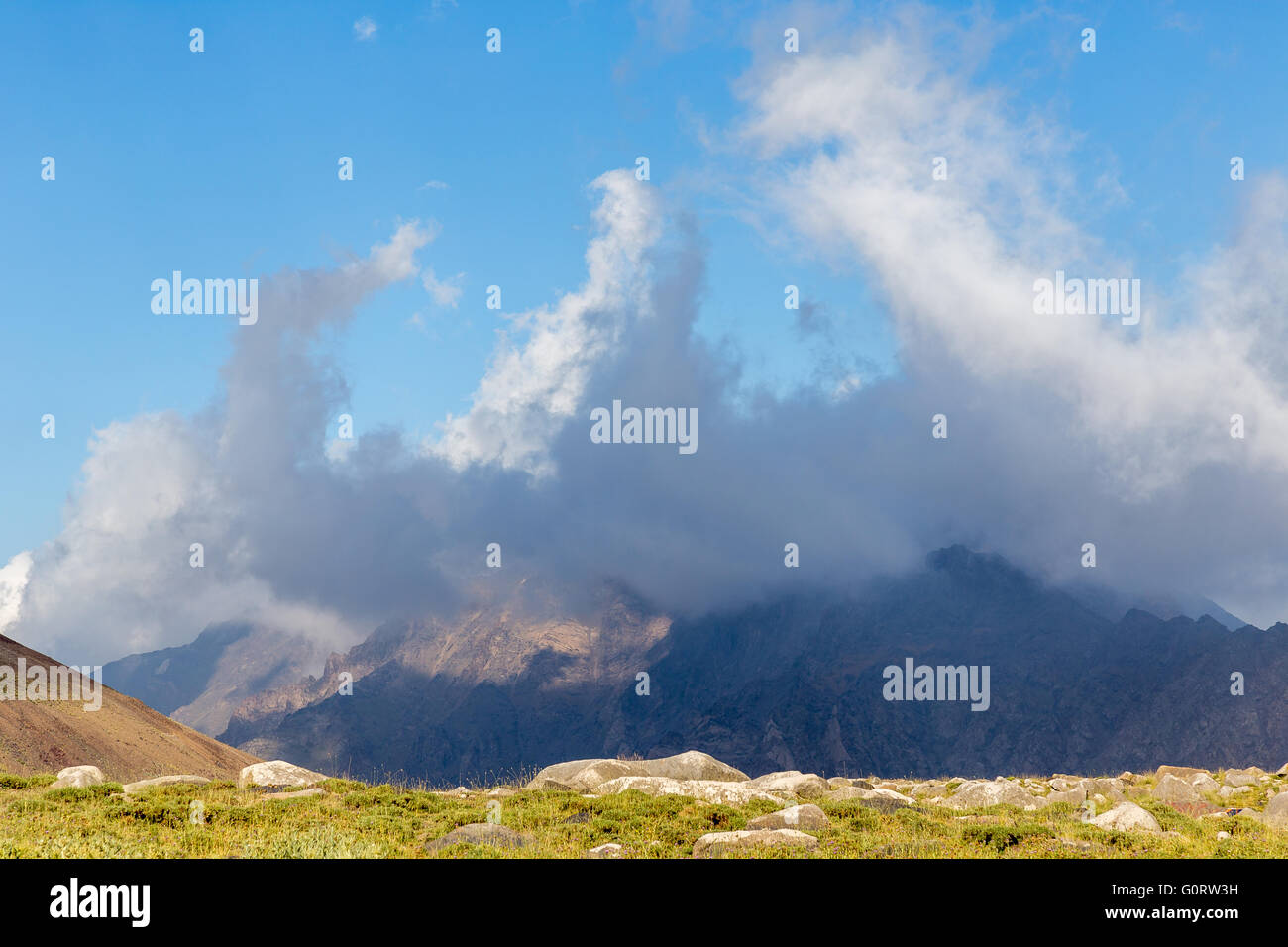 Alam Kuh High Resolution Stock Photography and Images - Alamy