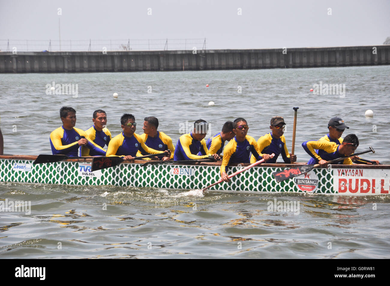 Makassar, Indonesia - Circa November 2015. Dragon boat race at Losari ...