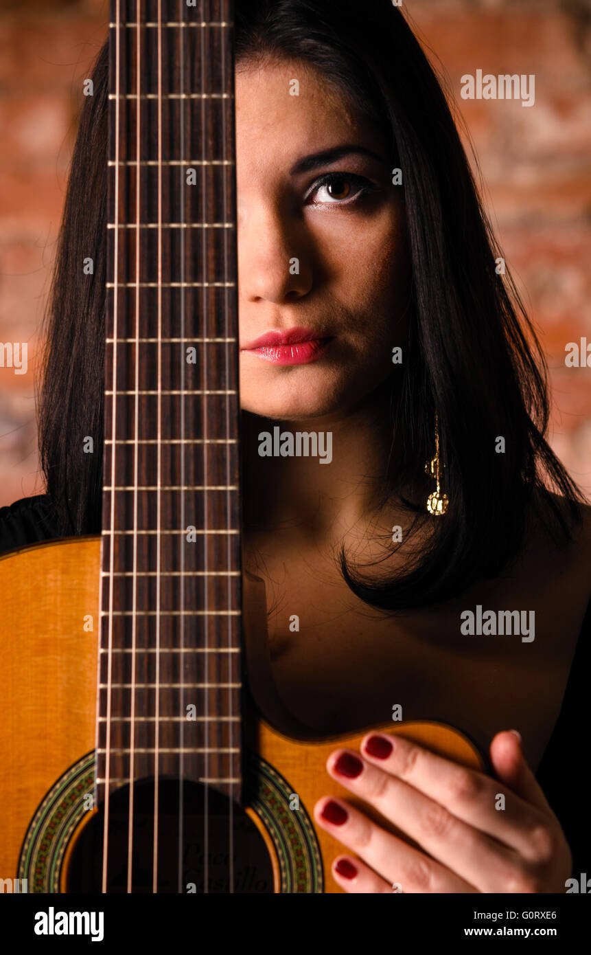 acoustic guitar performer Stock Photo - Alamy