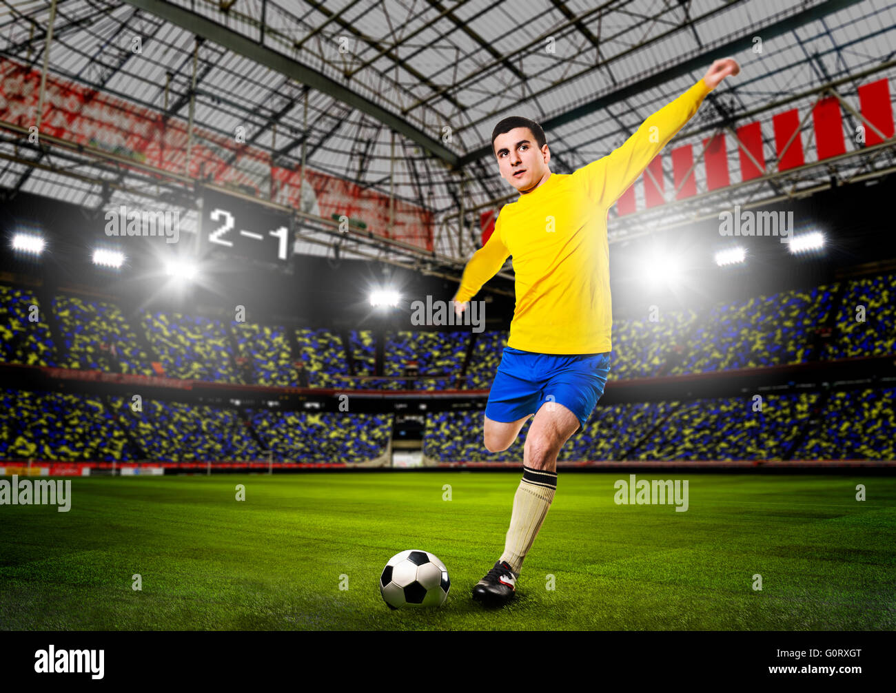 Soccer run man hi-res stock photography and images - Alamy