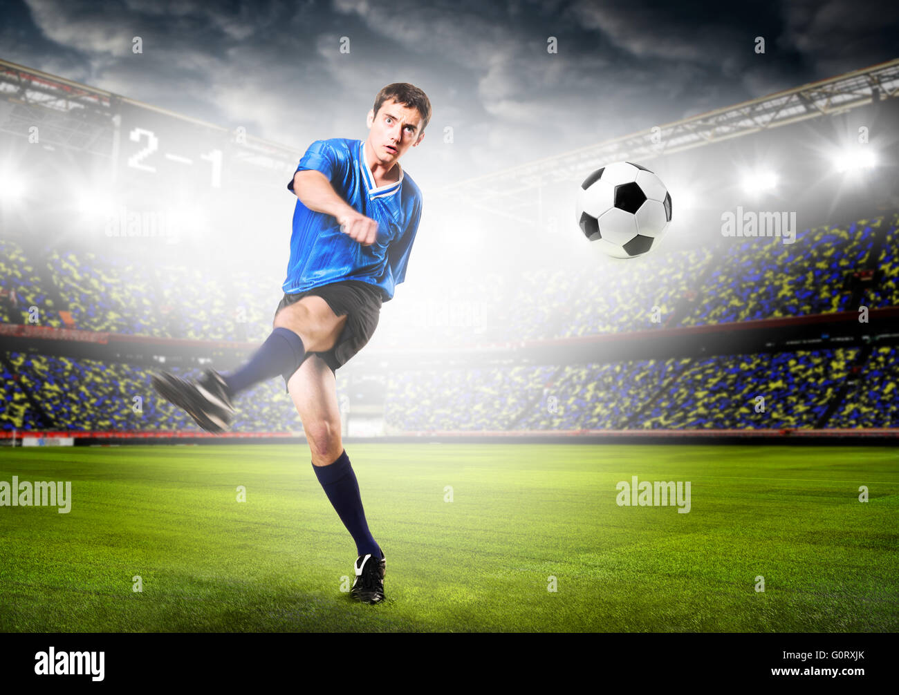 Blue soccer uniform hi-res stock photography and images - Alamy