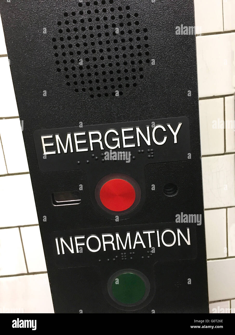 Emergency signage hi-res stock photography and images - Alamy