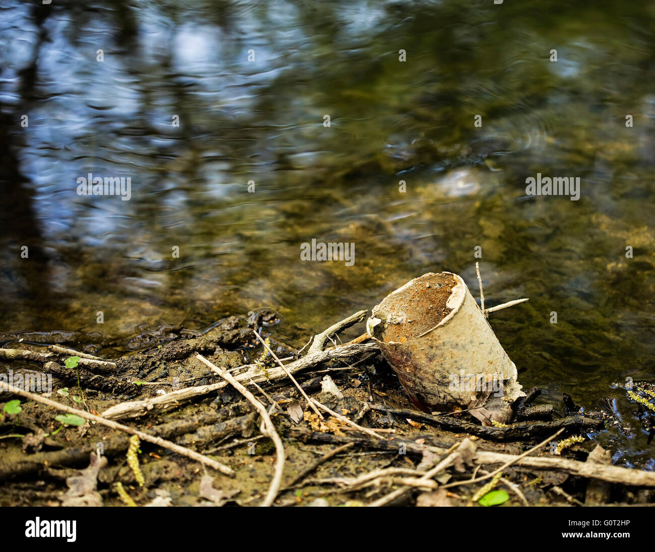 Old man in tin hi-res stock photography and images - Alamy