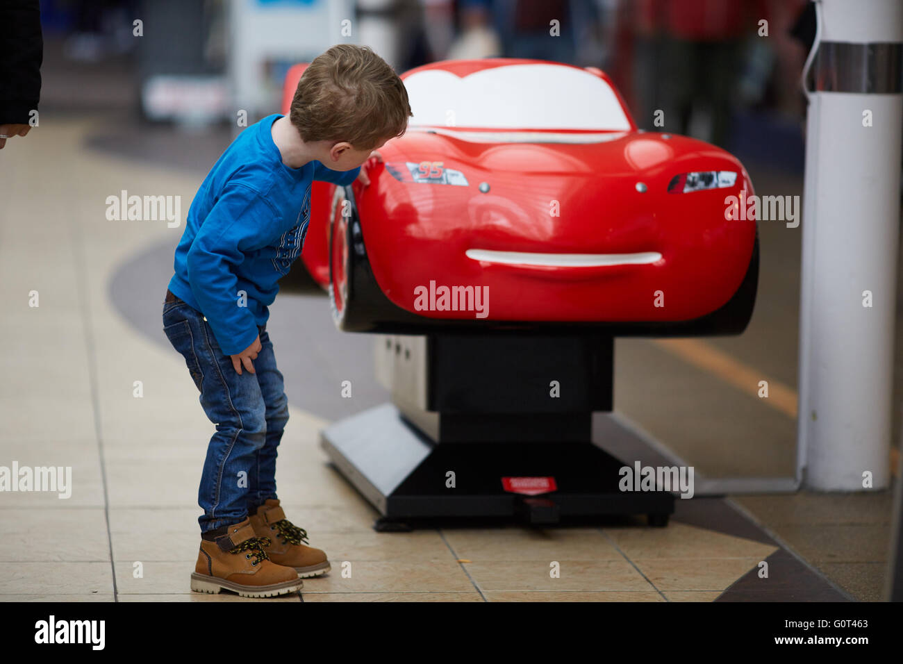 Coin operated ride hi-res stock photography and images - Alamy
