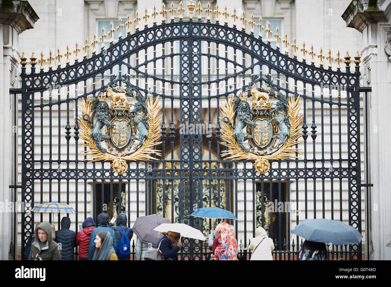 Gate to Buckingham Palace home of the Queen wrought iron Historic ...