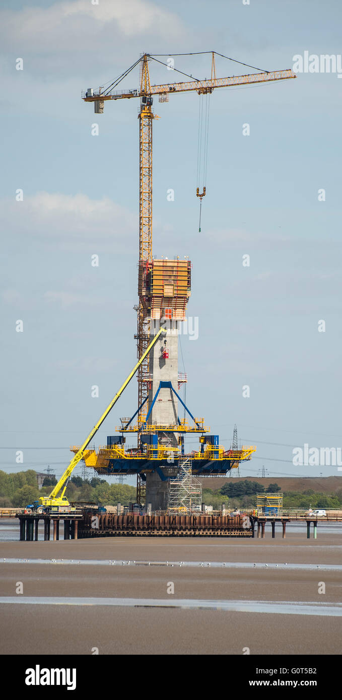 New Mersey Crossing road bridge tower under construction with tower ...