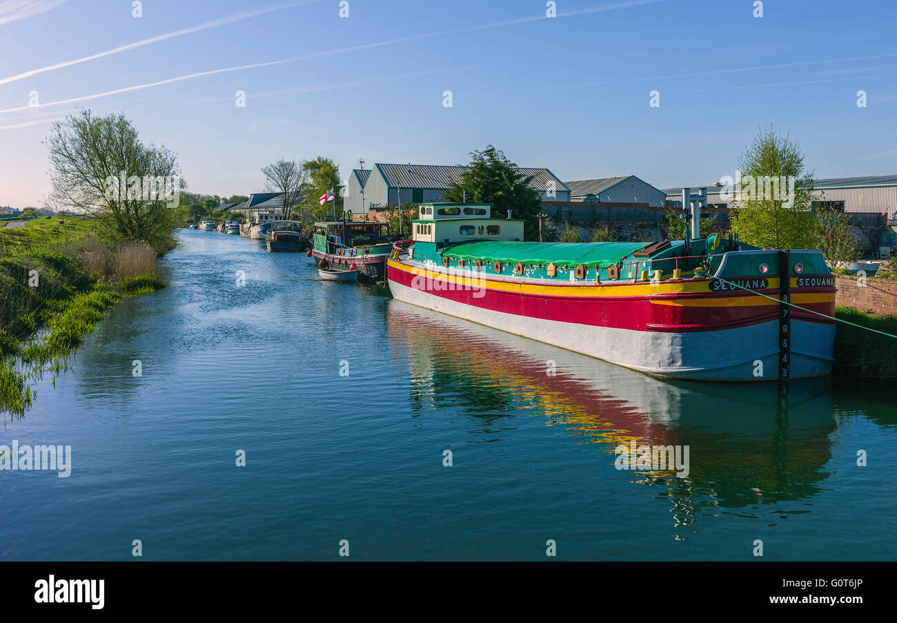Barge On River Hull High Resolution Stock Photography and Images - Alamy