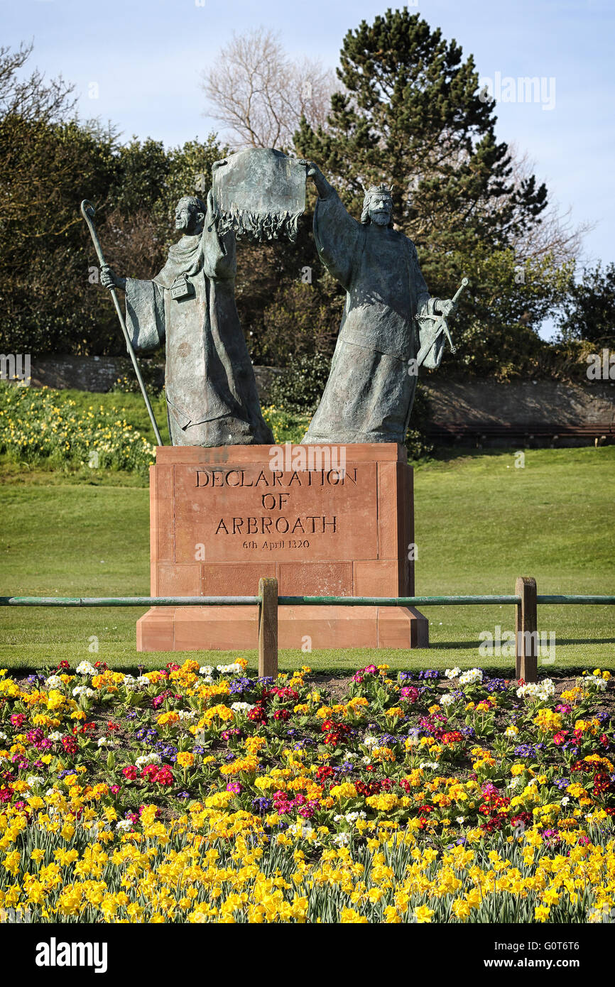 Declaration of Scottish Independence. Statue in Arbroath, Angus ...