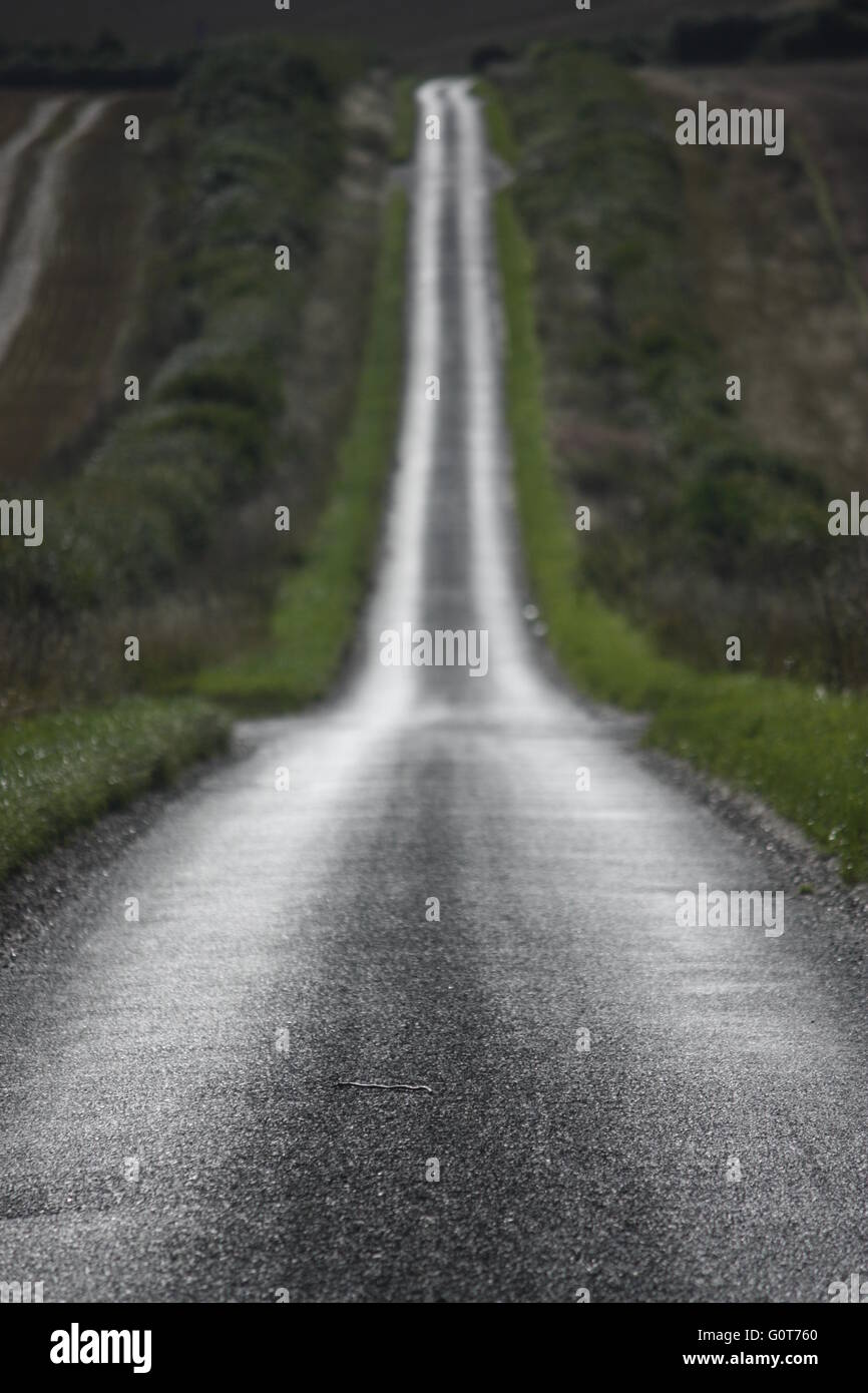 Long Straight Road Leading into the Distance in Rural Oxfordshire Stock ...