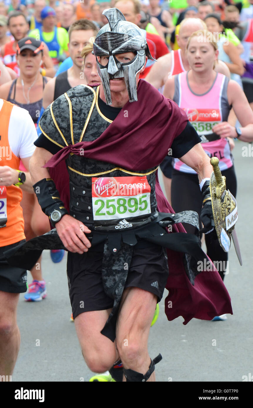 London marathon fun runners hi-res stock photography and images - Alamy