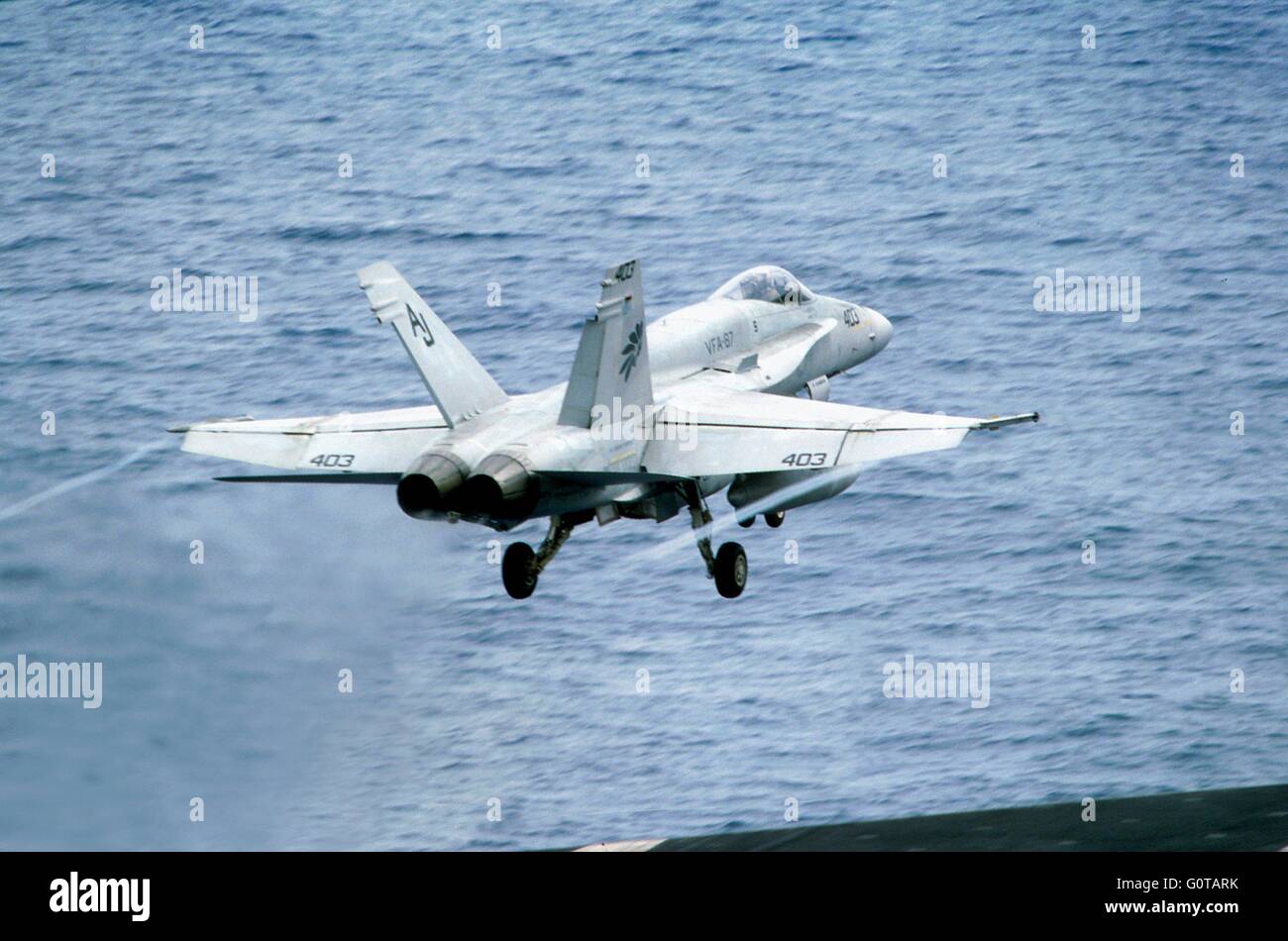 US NAVY, launch of a F 18 "Hornet" fighter bomber aircraft from ...