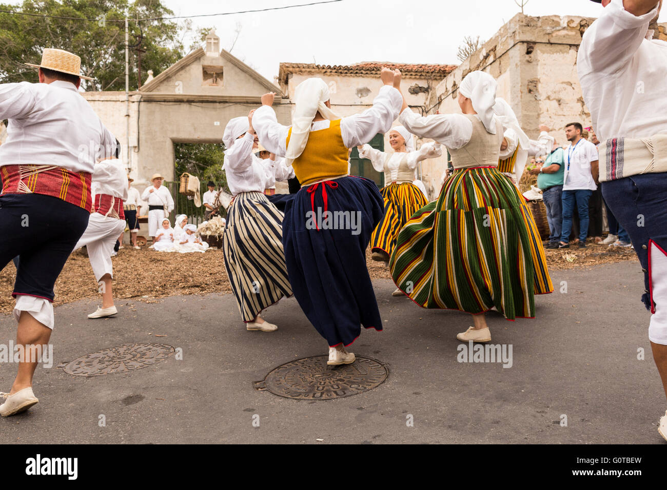 Dancers performing a traditional dance hi-res stock photography and ...