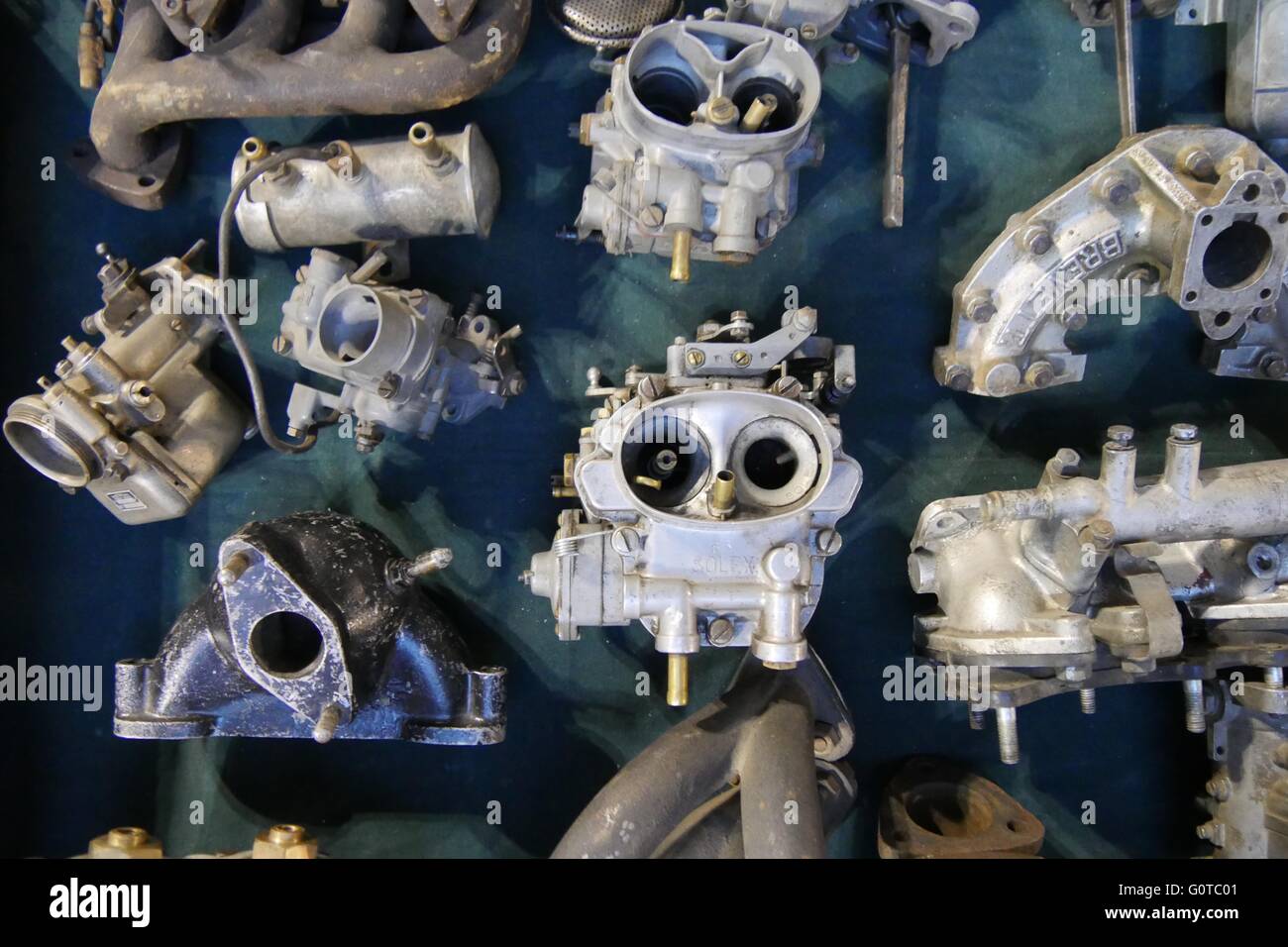 Car spare parts hi-res stock photography and images - Alamy