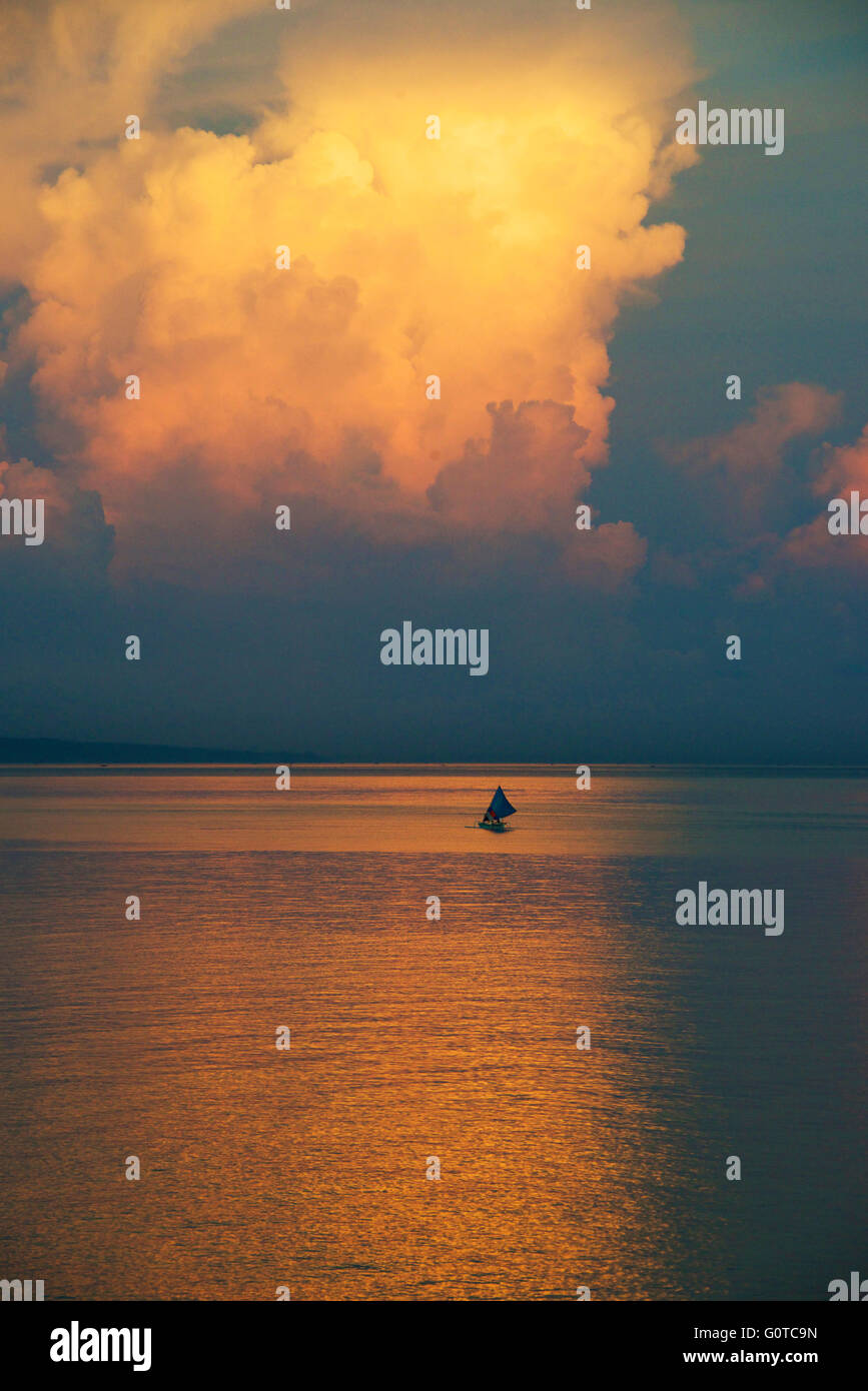 Dawn fishing boat hi-res stock photography and images - Alamy