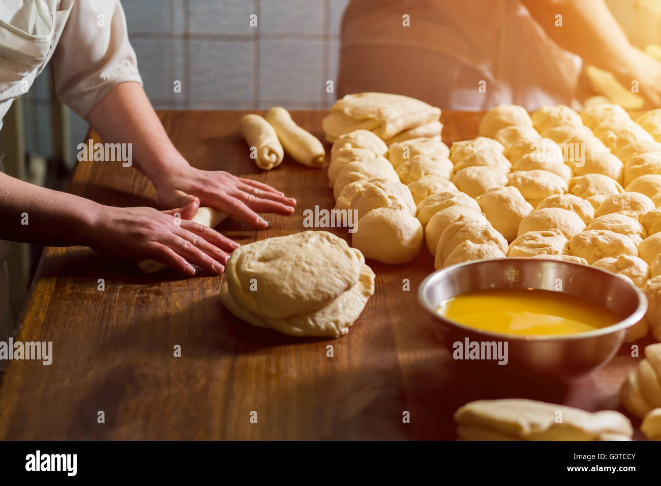 Women bake pies Stock Photo - Alamy