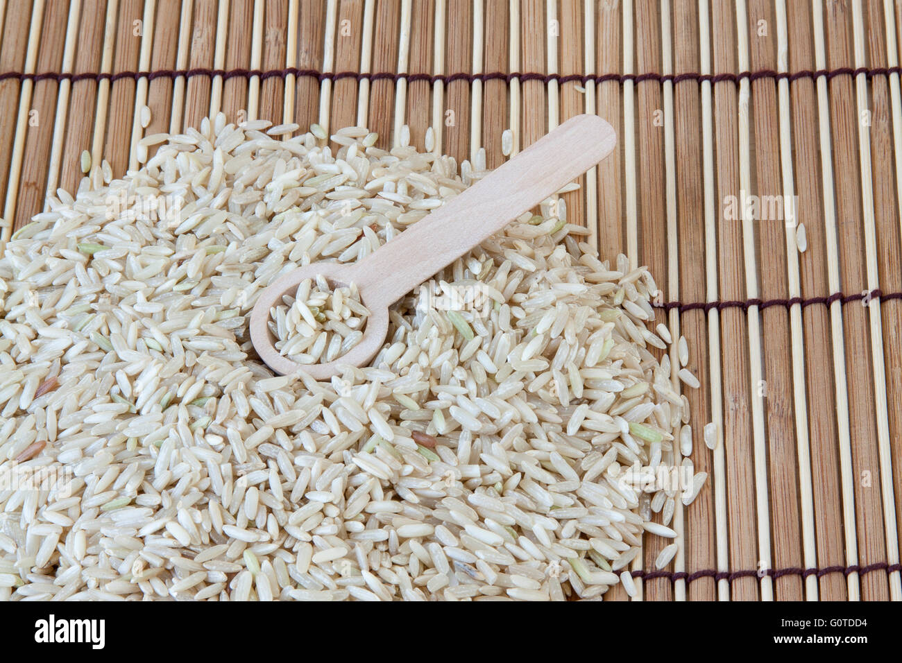 Raw brown rice hi-res stock photography and images - Alamy