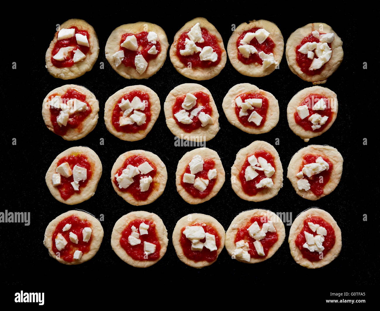 Mini pizzas in a plate hi-res stock photography and images - Alamy