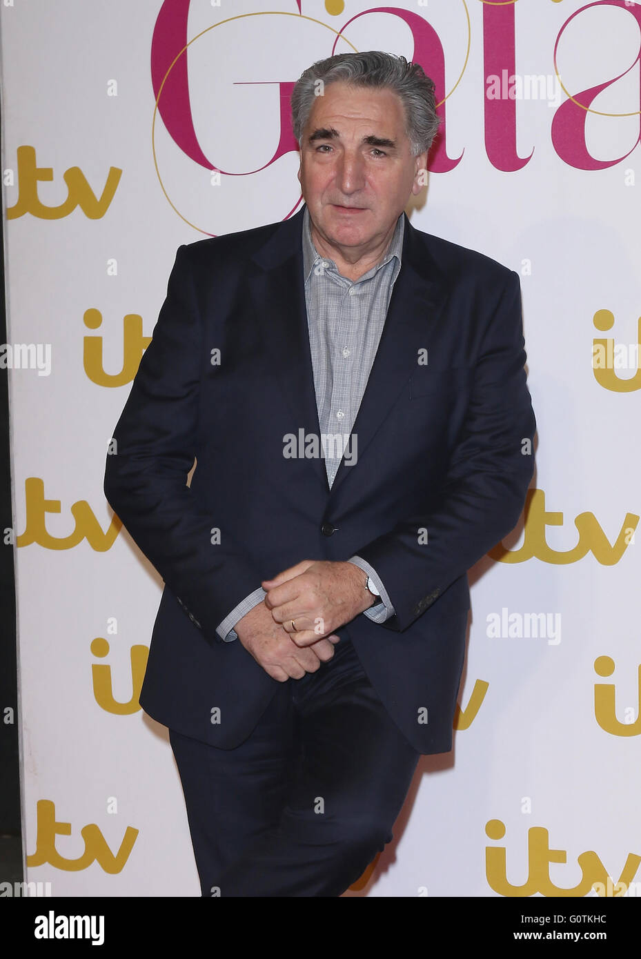 Jim carter hi-res stock photography and images - Alamy