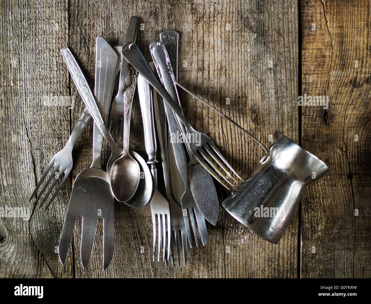 Vintage objects table hi-res stock photography and images - Alamy